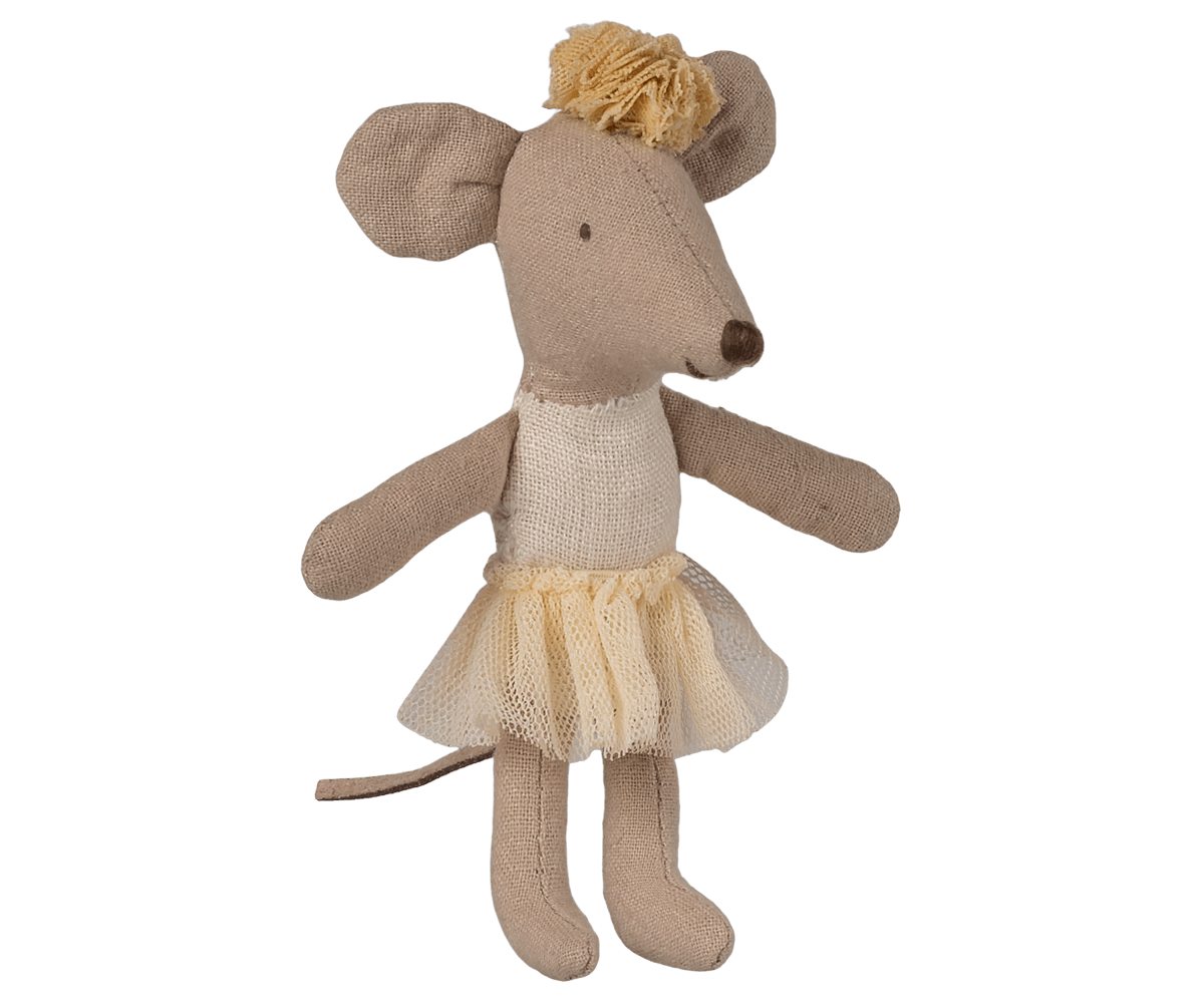 Maileg_BallerinaMouse_LittleSister-OffWhite.png?crop=center&height=1200 ...